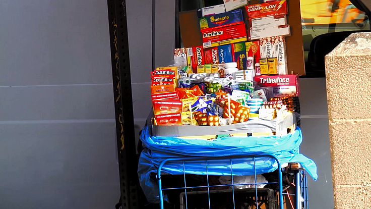 Uninsured use informal street markets to buy medicine, despite risks ...