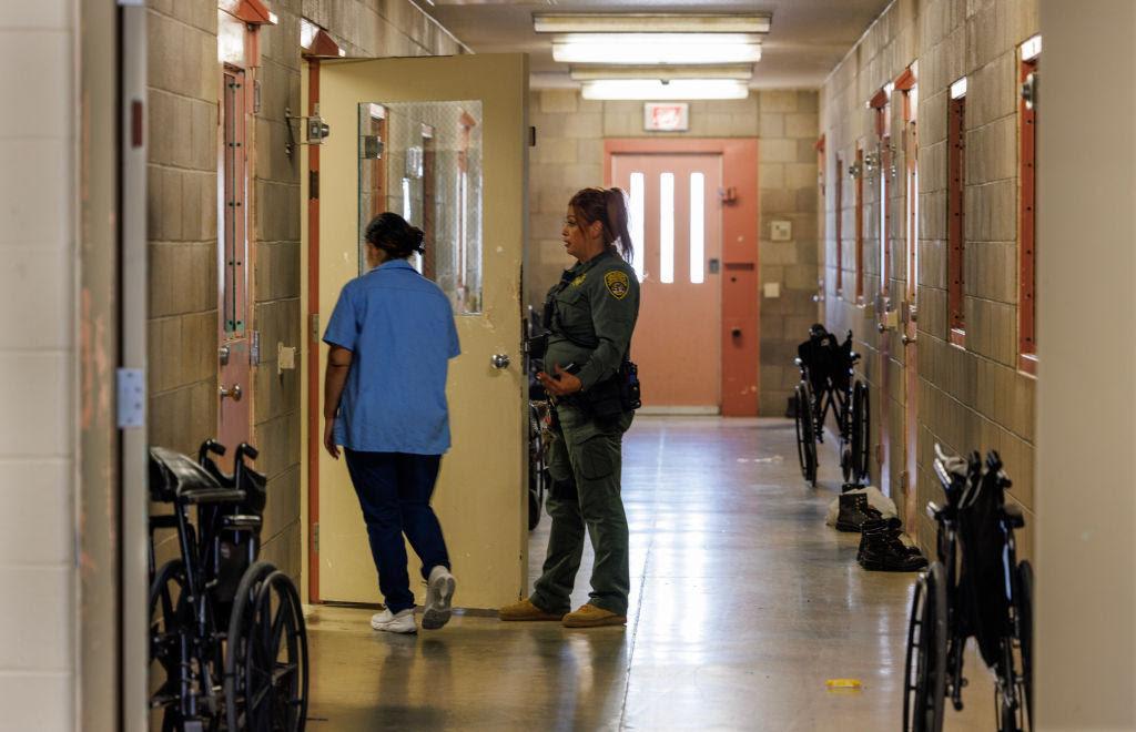 The Health Divide: For many women in prison, period products are out of ...